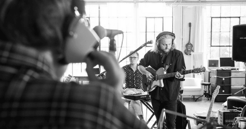 Indie artist Alex Lleo releases latest track from his debut EP | MEAWW