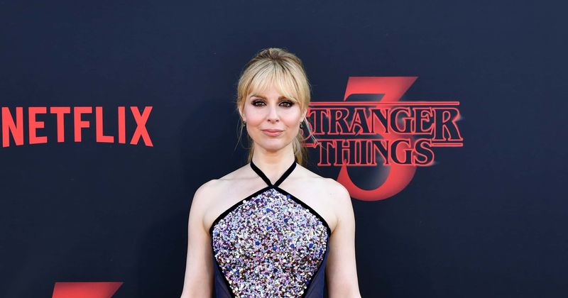 'Stranger Things' mom to ancient alien in 'Supergirl': Cara Buono has ...